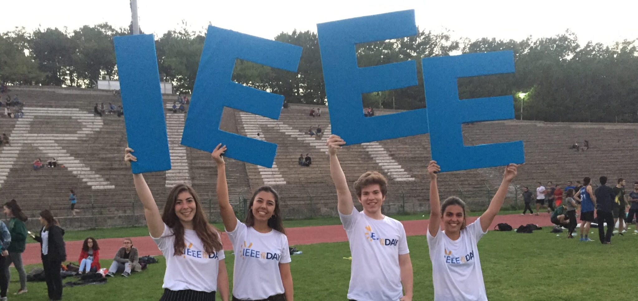 Maxwell’s Ether: From Wave Optics to the Electromagnetic Theory of ...